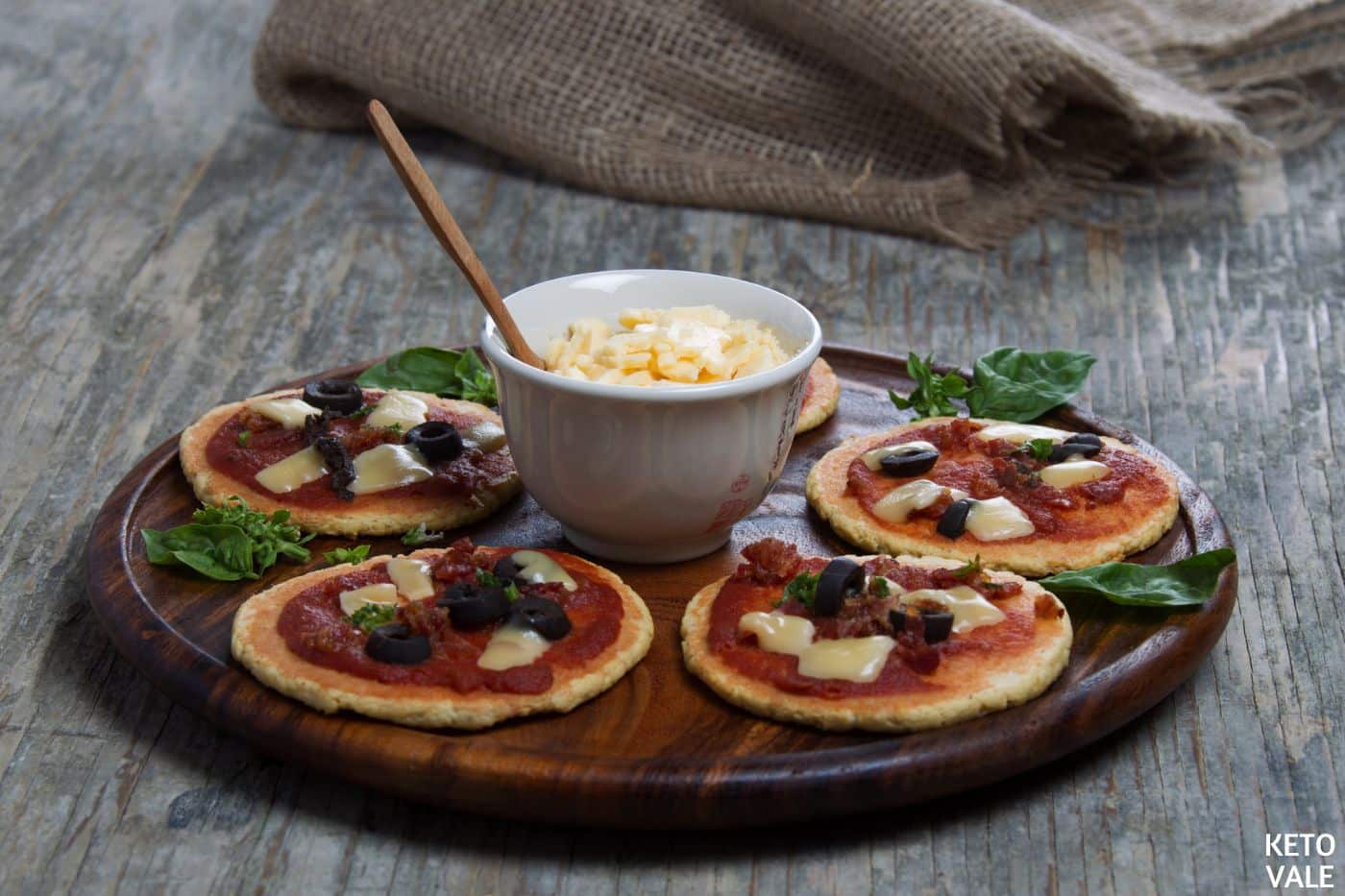 Keto Mini Chicken Crust Pizza Low Carb Recipe | KetoVale