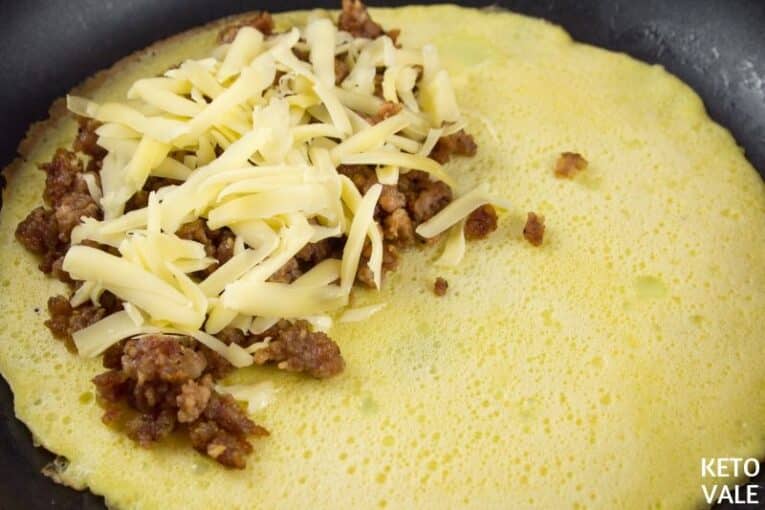 Keto Ground Pork Omelette with Cheese | KetoVale